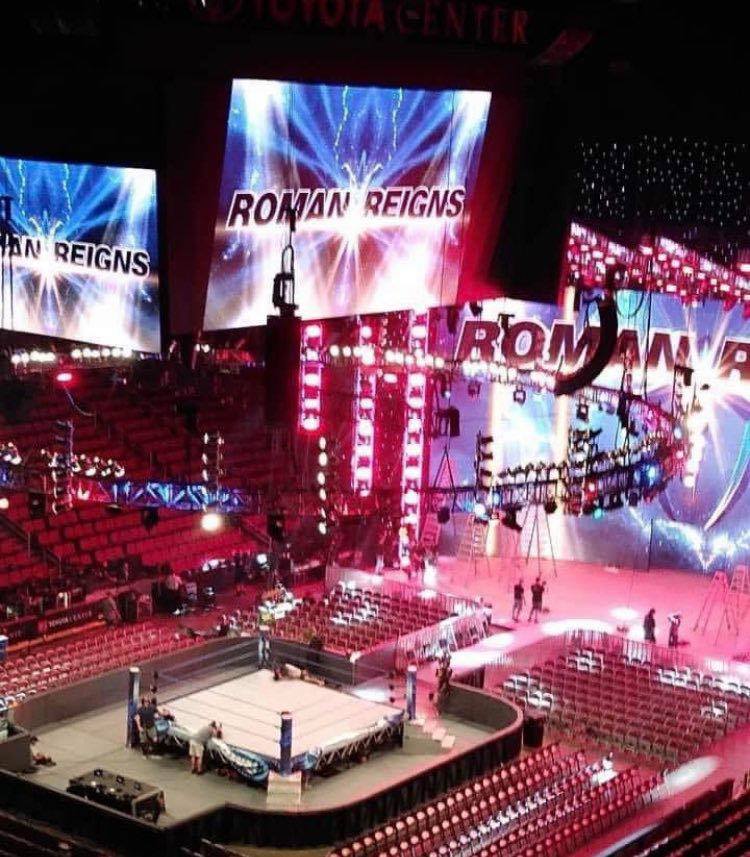 WWE: Arrivano le prime immagini dello stage di Smackdown *FOTO ...