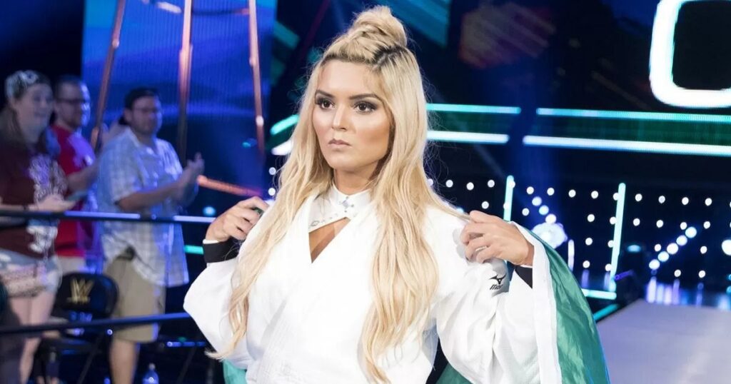 AEW: Tay Conti fa girare la testa mostrandosi in bikini *FOTO* | Spazio ...