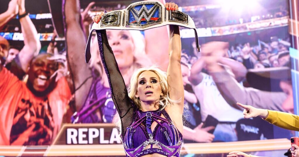 WWE: Charlotte Flair durante Smackdown si dimentica di essere face ...